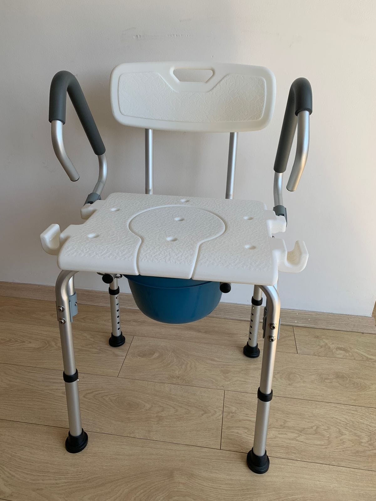 Bath Chair with Commode - CLASP