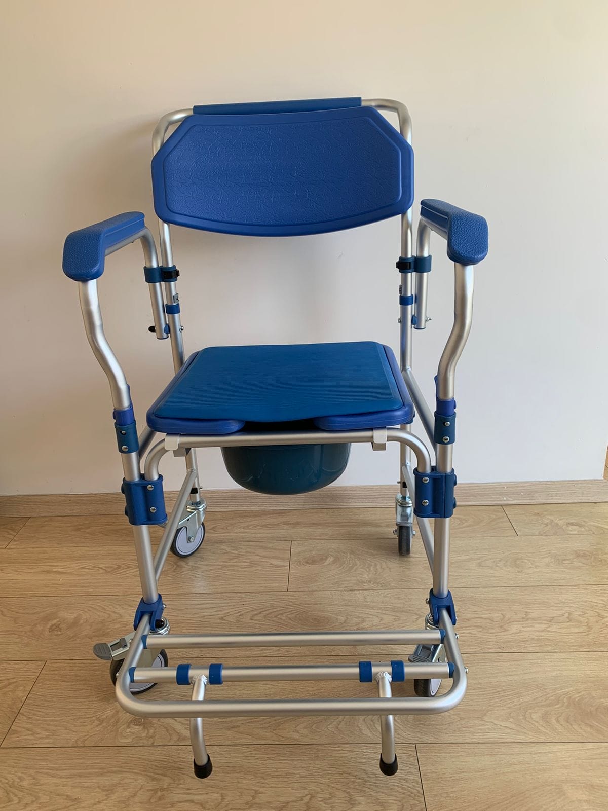 Rigid shower and toilet chair - CLASP